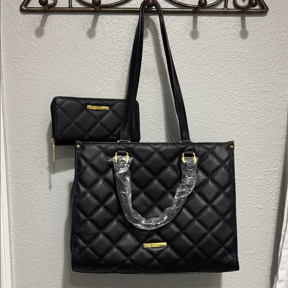 Joy Mangano | Bags | Nwot Joy Mangano First Class Luxury Quilted Black ...